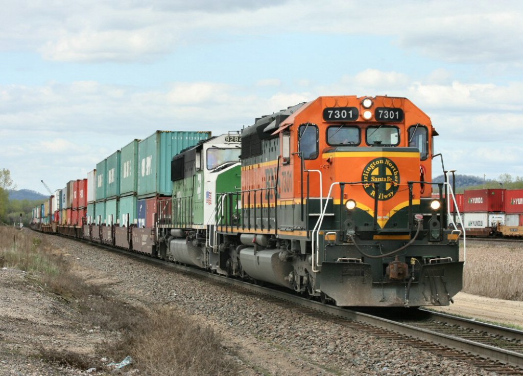 BNSF 7301